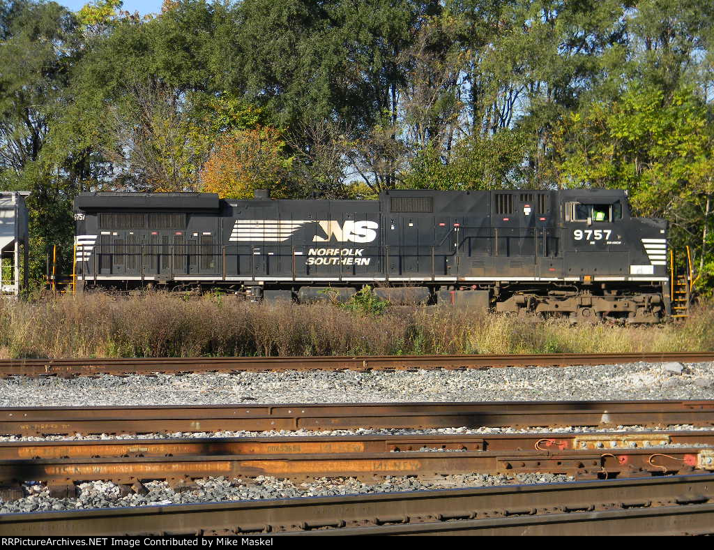 NS 9757